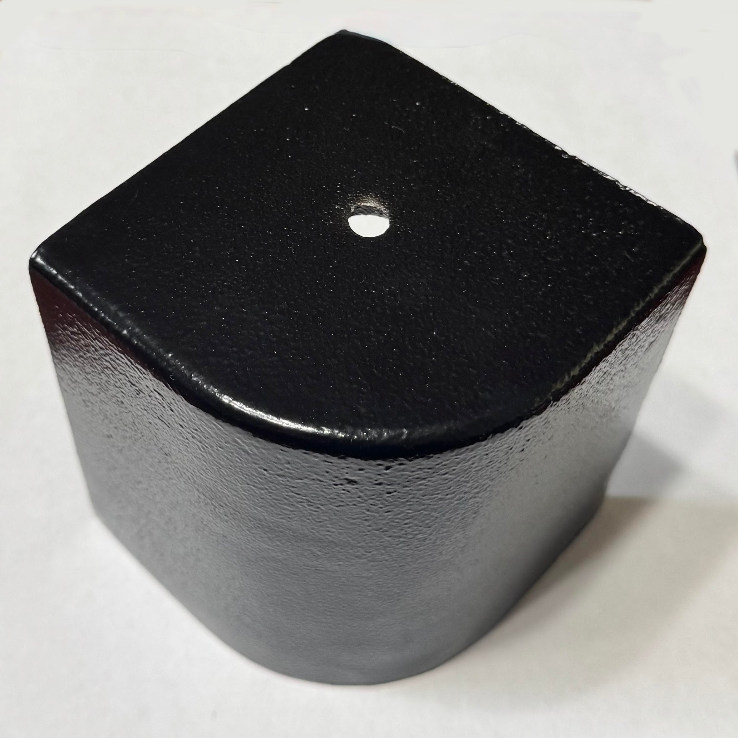 Black Corner Cap Round